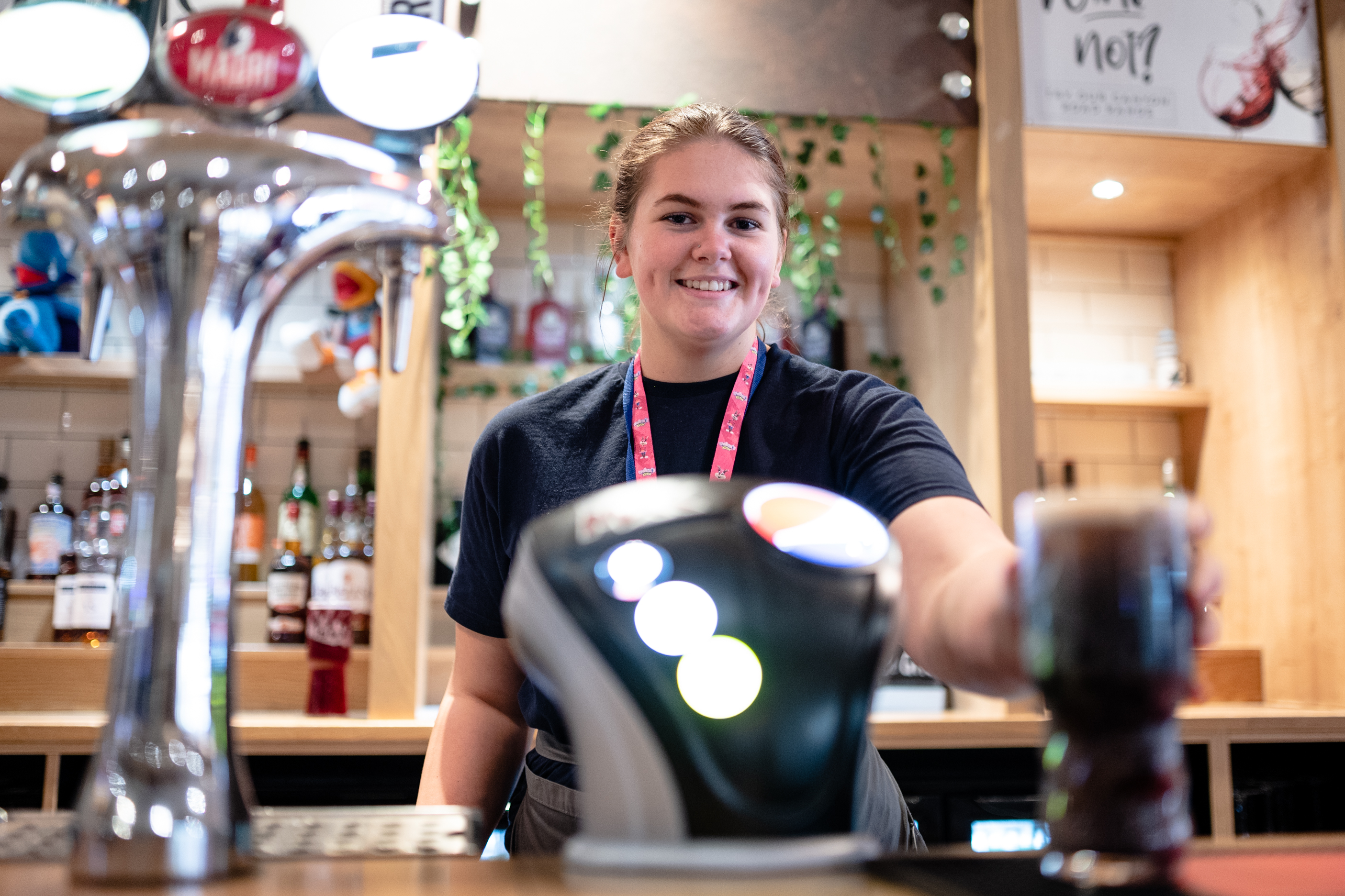Food and beverage jobs - Bar & Waiting responsibilities
